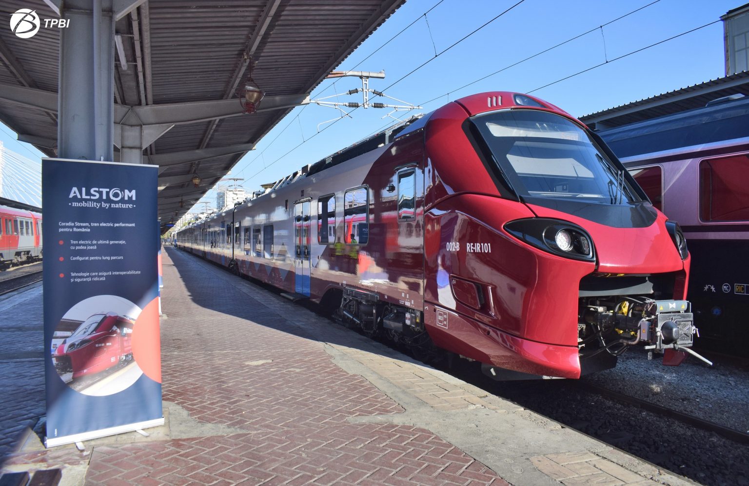 FOTO. Ce trenuri va mai cumpăra România și cum vor arăta. Avem 135 de ...