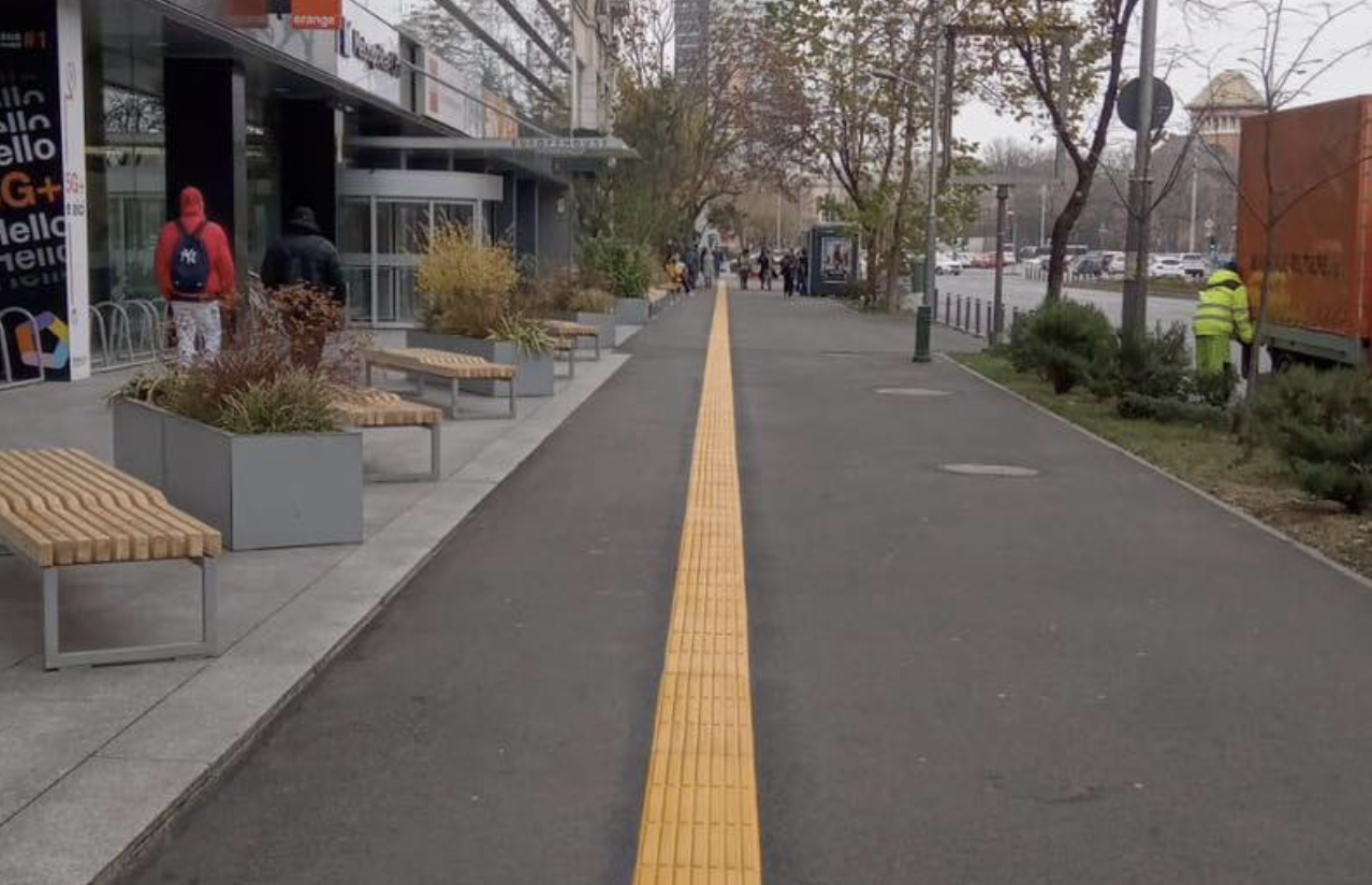 București: pași timizi în direcția accesibilizării. Primăria a montat ...
